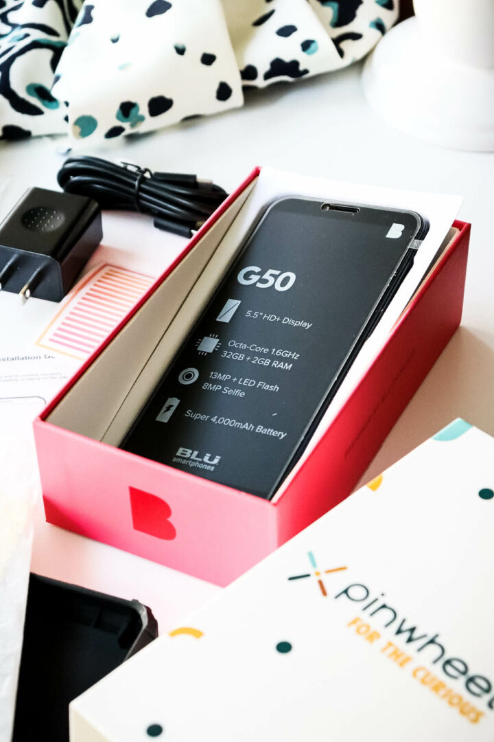 Pinwheel Phones: A Mom's Pinwheel Phone Review - Explorer Momma