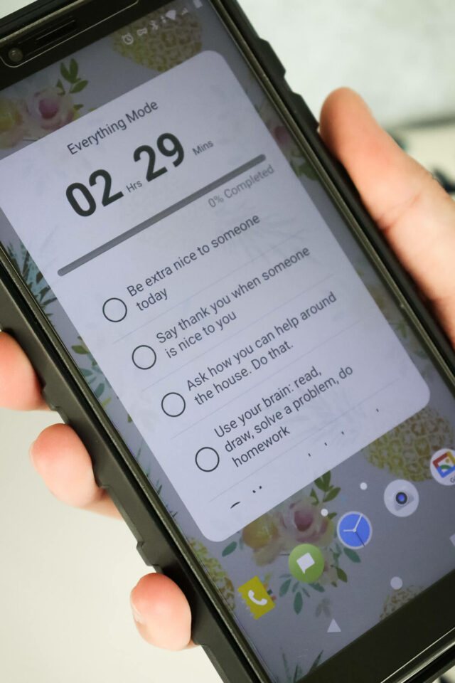 Pinwheel Phones: A Mom's Pinwheel Phone Review - Explorer Momma