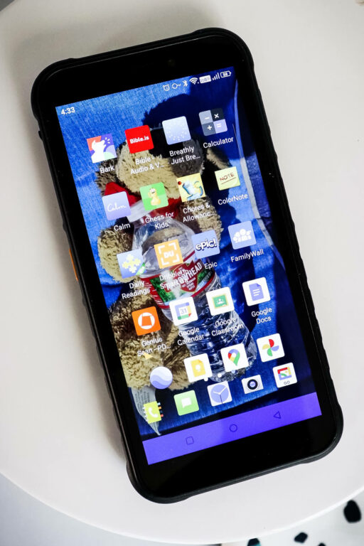 Pinwheel Phones: A Mom's Pinwheel Phone Review - Explorer Momma